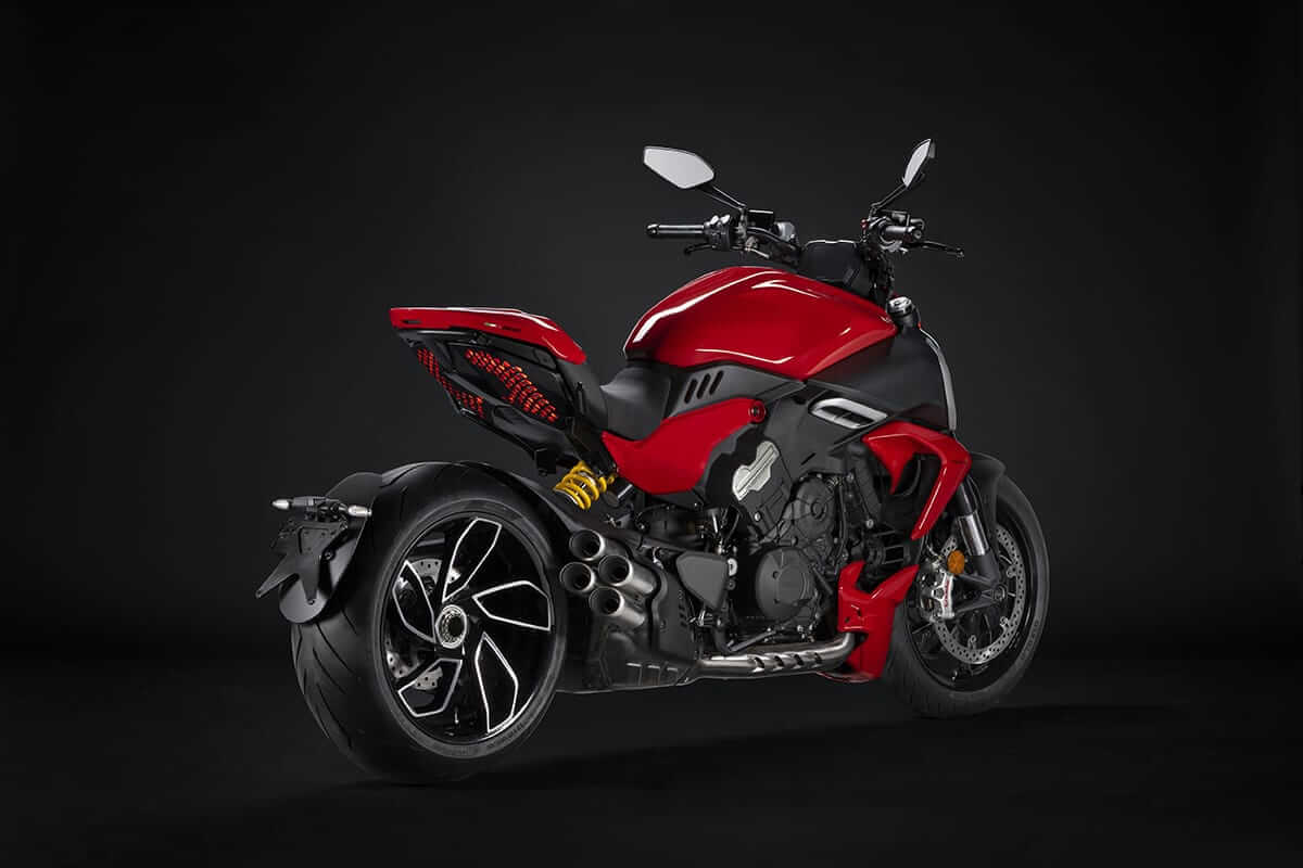 Ducati le nouveau Diavel devient V4 - Infos 75 Ducati